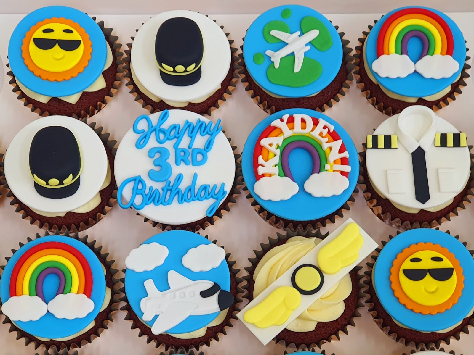 Plane & Pilot Themed Cupcakes (Box of 12) - Aviation Birthday Treats ...